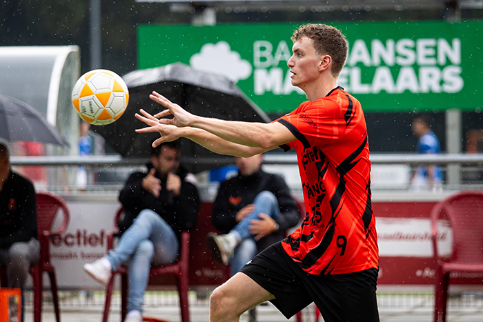 Veel nieuwe gezichten bij Unitas, dat in de breedte sterk oogt ...