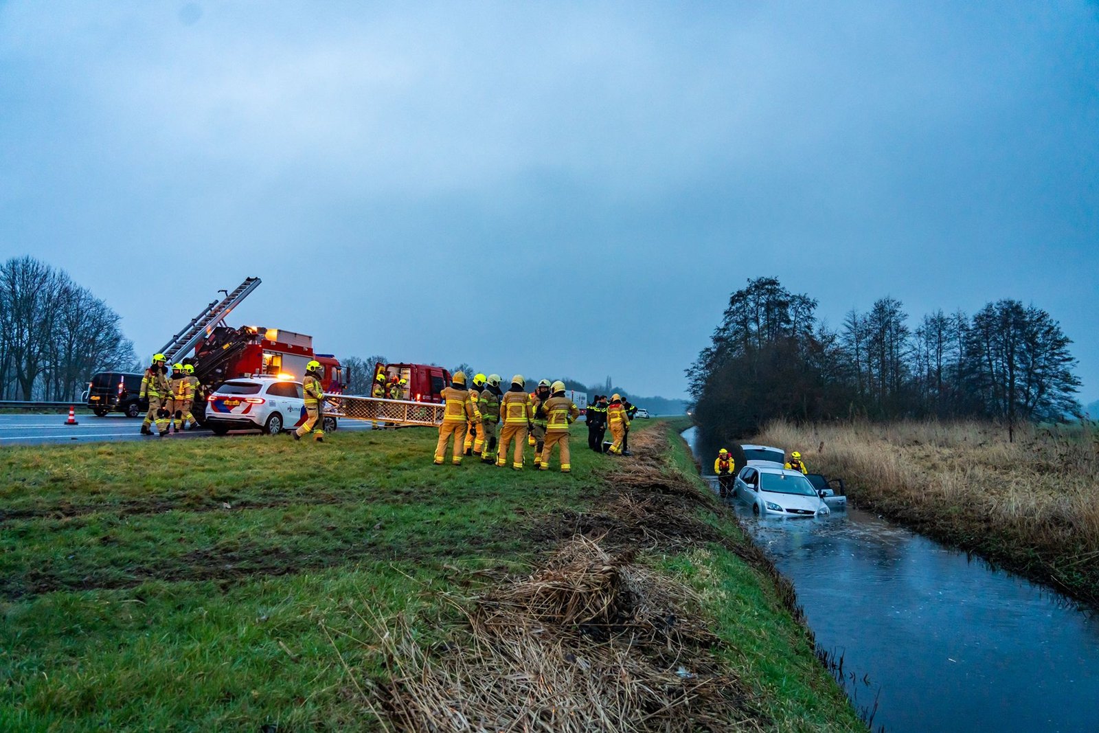 Voertuig te water op de A28 tussen Putten en Ermelo - Harderwijksezaken.nl